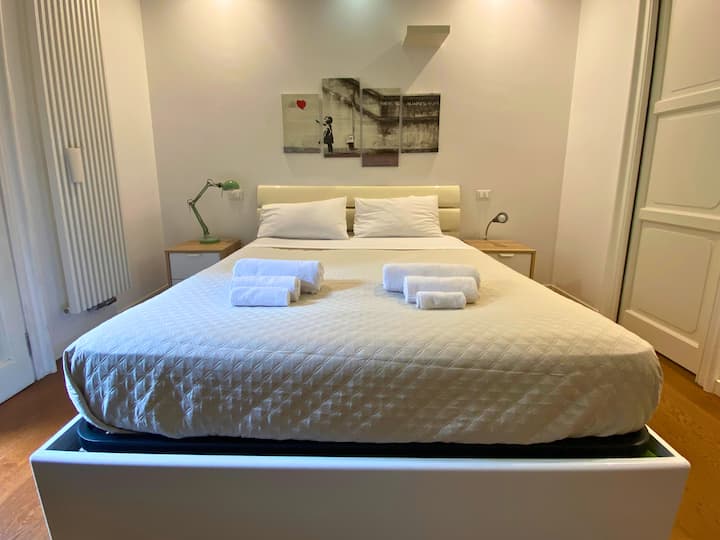 Navigli: La Casa Di Ringhiera - Milano