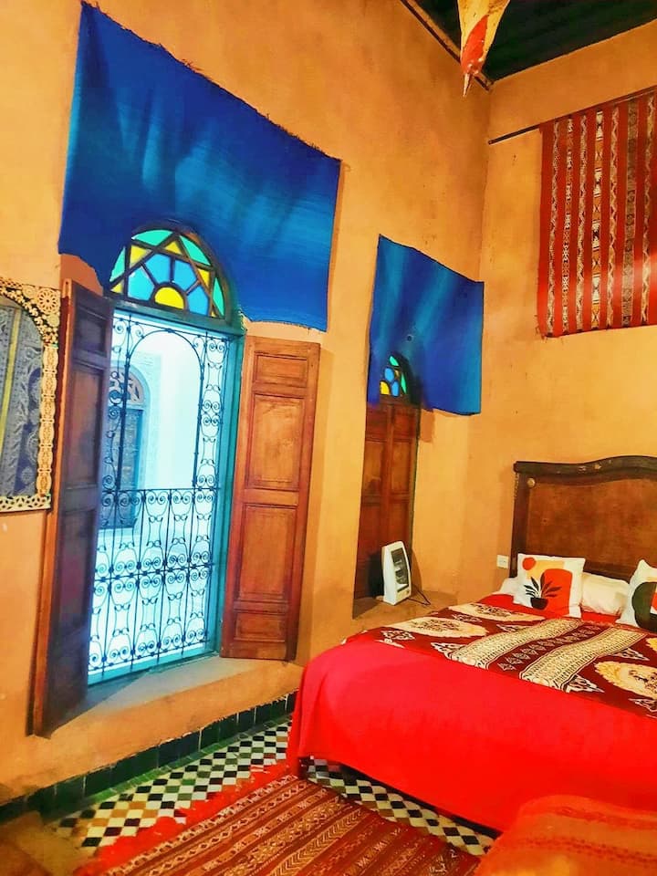 Riad Dar Lmallouki Avec Un Très Bon Thé - Fes