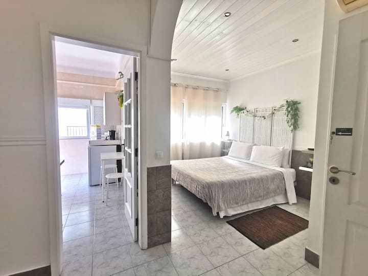 Privado Suite Lagos, Espaço Inteiro Privado. - Luz