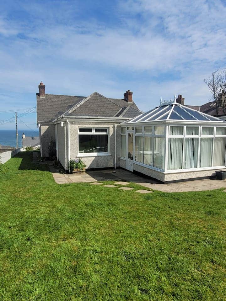 Large Family Home With Fab Sea Views. Dog Friendly - Castlerock