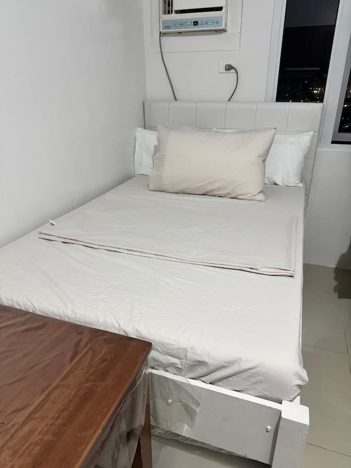 Condo Unit The Silk Residences Santa Mesa Manila - Manila