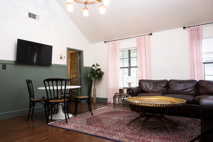 Carriage House In Med Center/museums/rice - Houston, TX