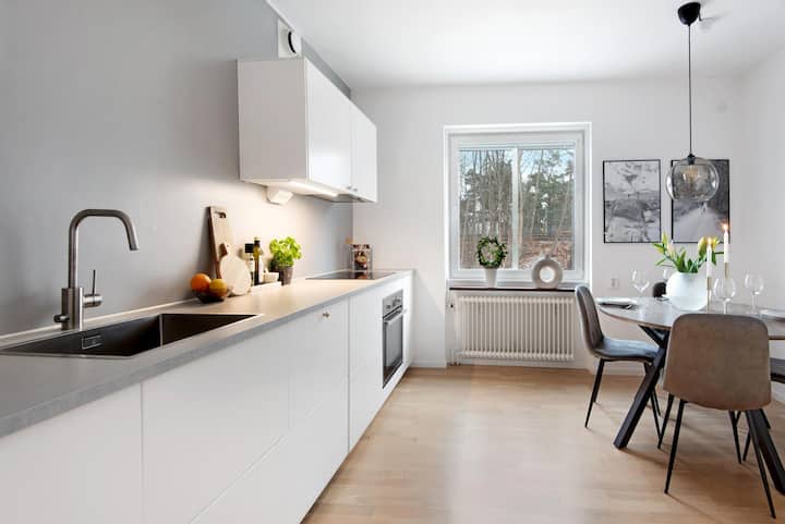 Modern & Bright Flat – 15 Min To City Center - Stockholm