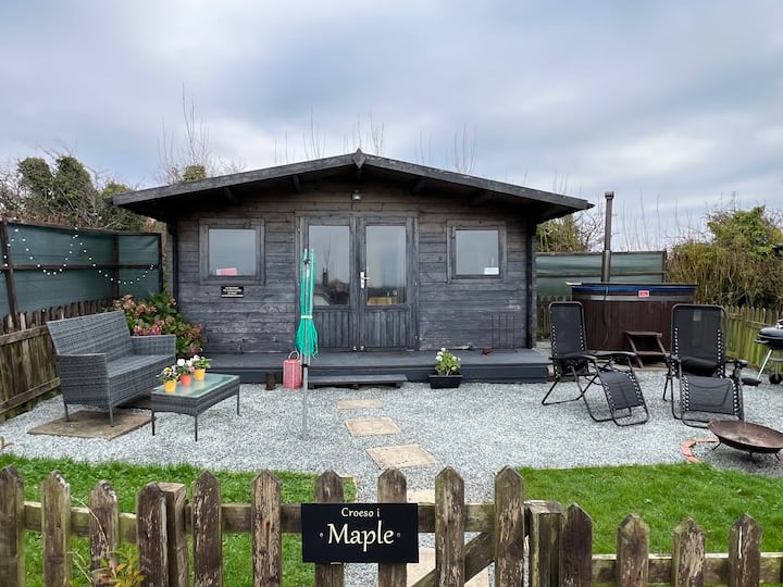 Hot Tub*ks Bed* Ensuite*bbq*firepit*dogs Welcome - Anglesey