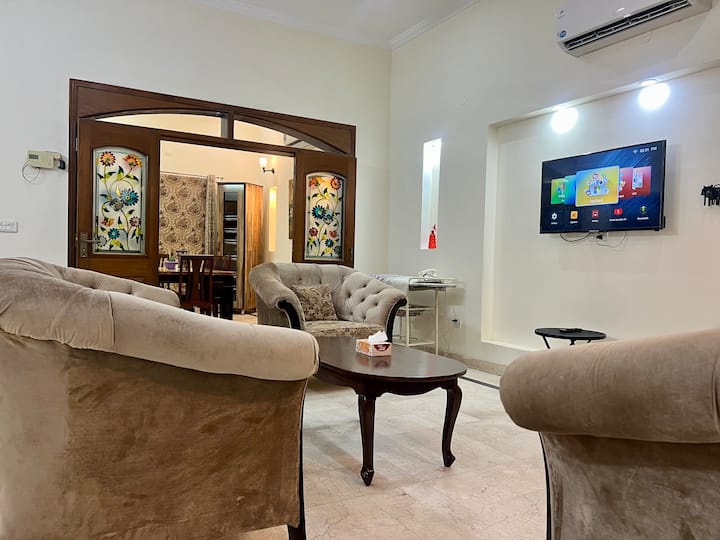 Lower Portion Of House In Bahria Town Lahore - Pakistan