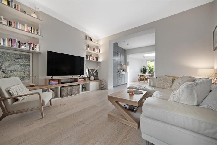 Charming Two Bed Garden Flat In Finsbury Park - London