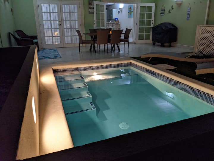 West Coast 3bd/3.5br Private Pool / Walk To Beach - Barbados