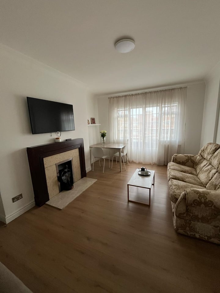 Light And Airy 3 Bed Apartment In Central London - Londres