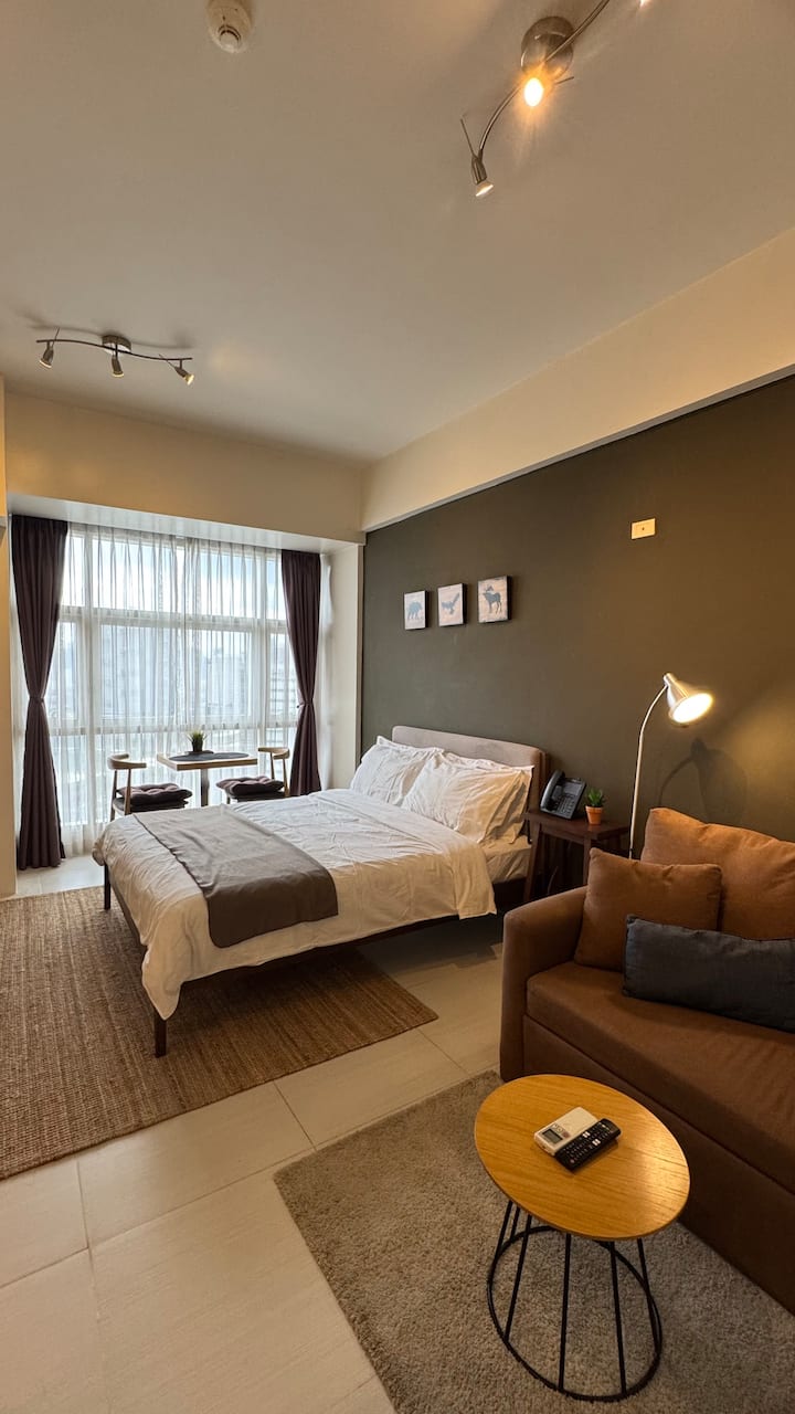 Homey Hotel Vibe. Best Location +Amazing View! - Pasig