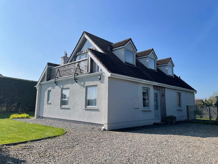 Upside Down Beach House - Gorey