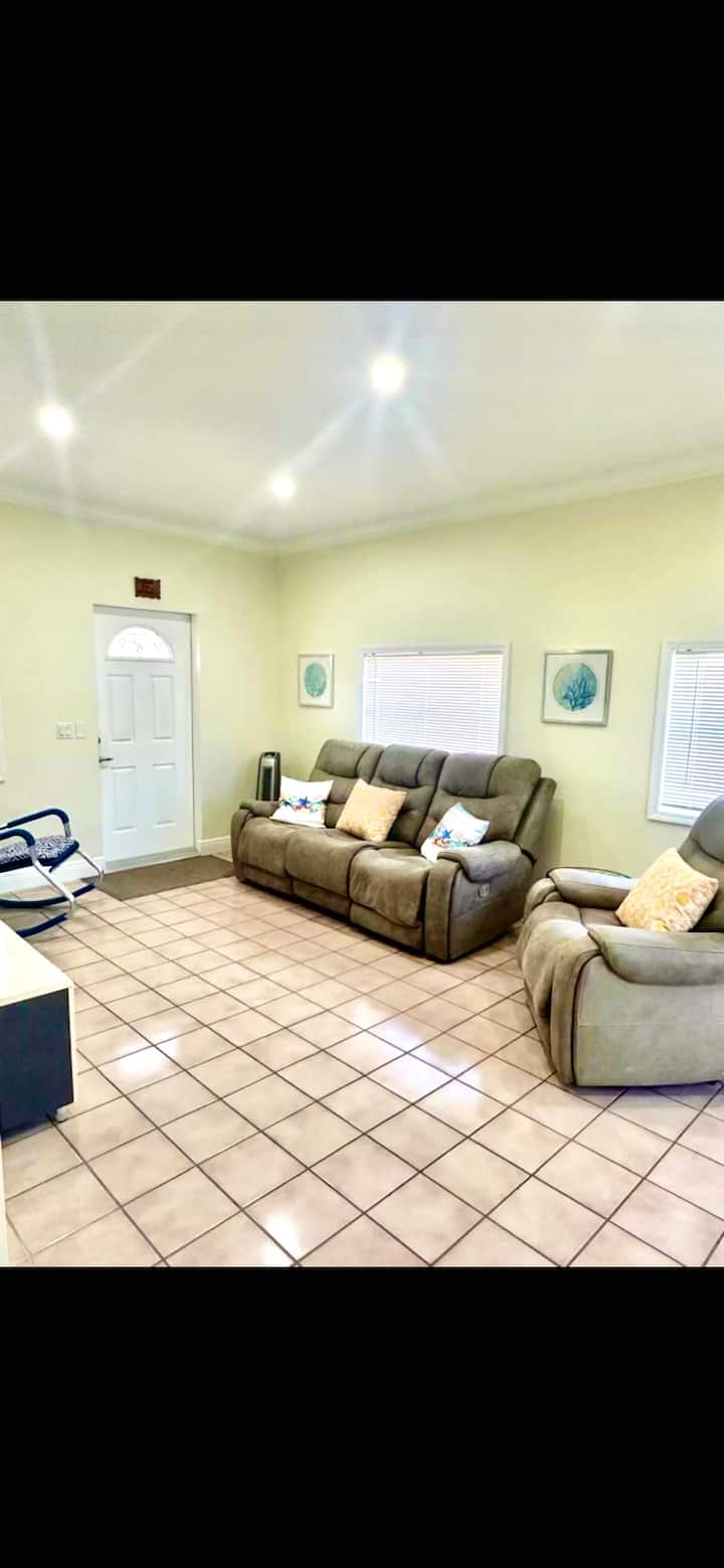 Elegant Key Largo House - Key Largo, FL