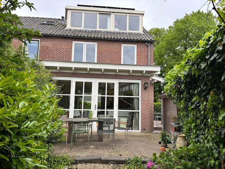 Spacious Renovated Family House Next To Amsterdam - Ámsterdam
