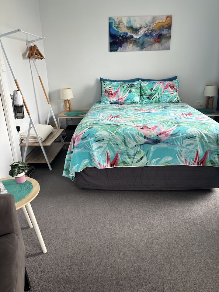 No. 40  Central To City Falls Bush Walks Beaches - Whangārei