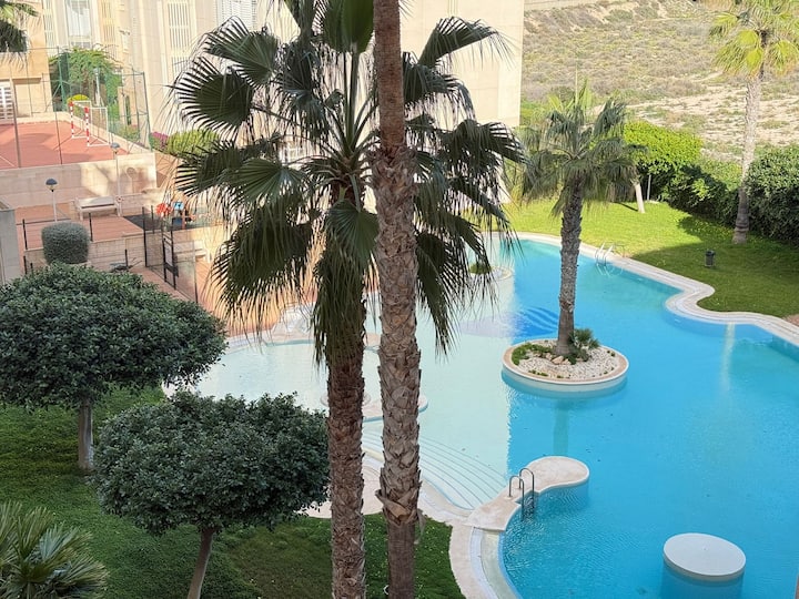 Appartement Au Rez-de-chaussée, En Bord De Mer - 