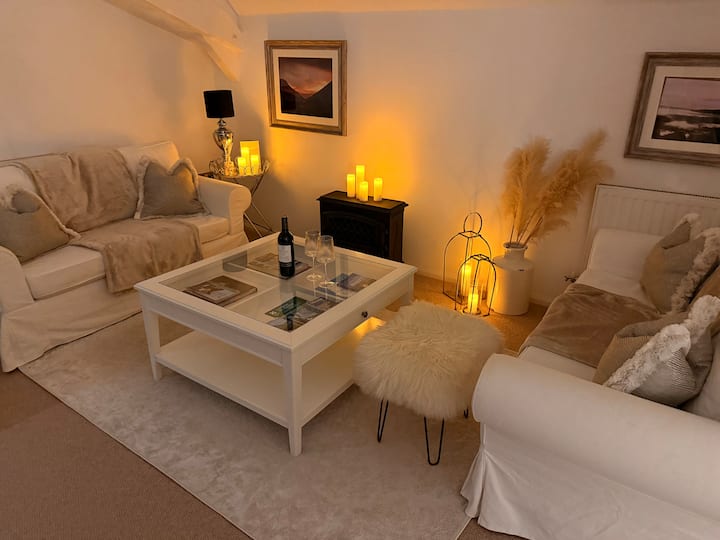 Relax, Unwind & Explore The Lakes - Windermere, UK