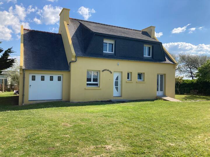 Maison Lumineuse - Plage à 50m - Véranda - Jardin - Plouescat