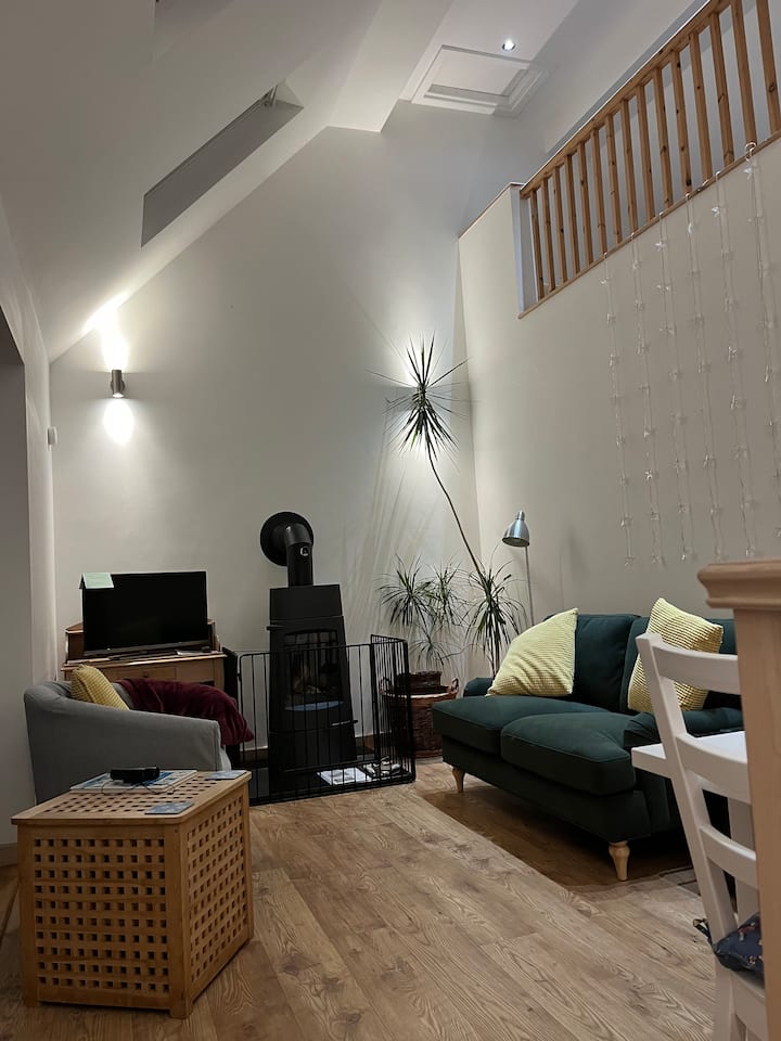 Double En-suite Room & Cosy Lounge With Breakfast - Corbridge