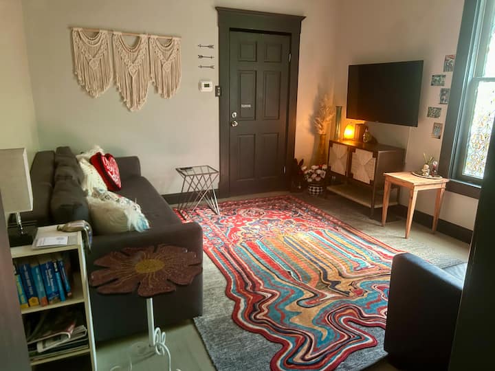 The Rabbit Hole : A+ Walkability Eclectic - Indianapolis, IN