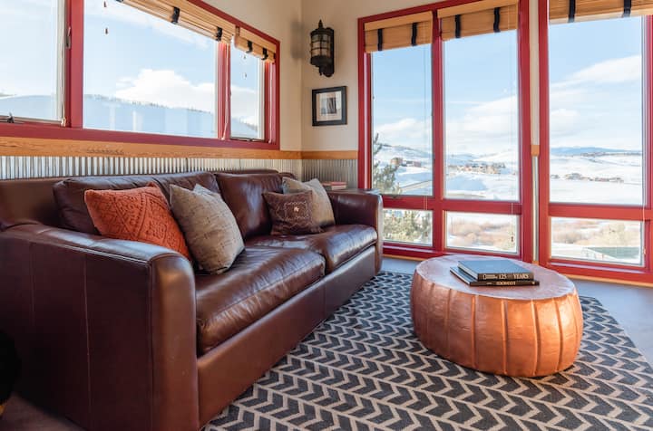 Modern Ski In-out 3br/3ba - Granby, CO