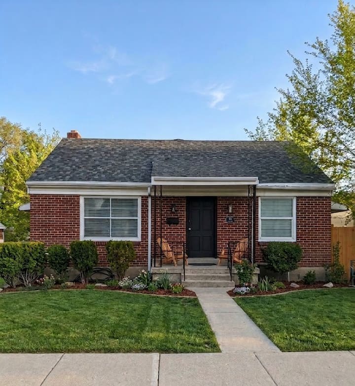 Slc Sunset House*5 Bedroom*sleeps 14* - Salt Lake City, UT