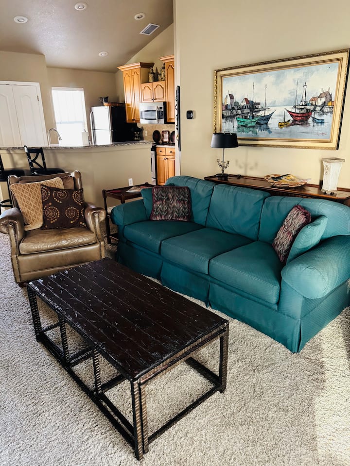 Private Riverwalk / Armature / Downtown Getaway - Tampa, FL