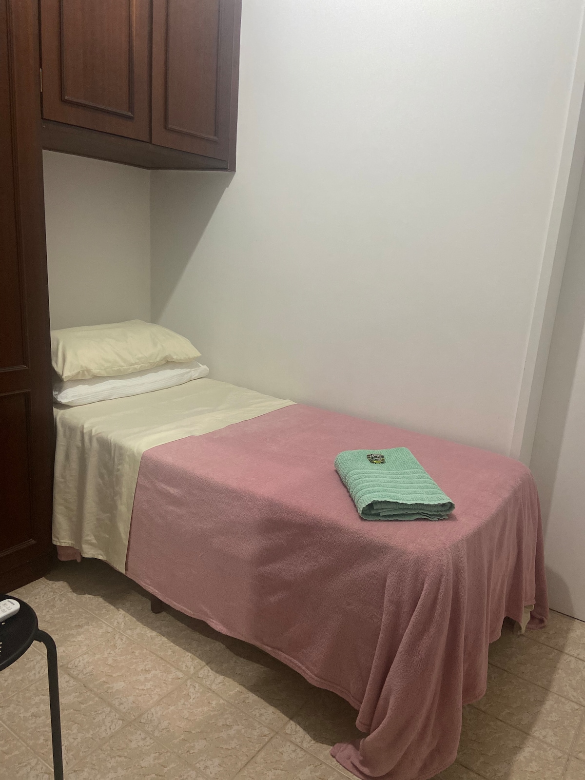 Suíte Ar Cond. Somente Mulheres Centro Floripa - Apartamentos para ...