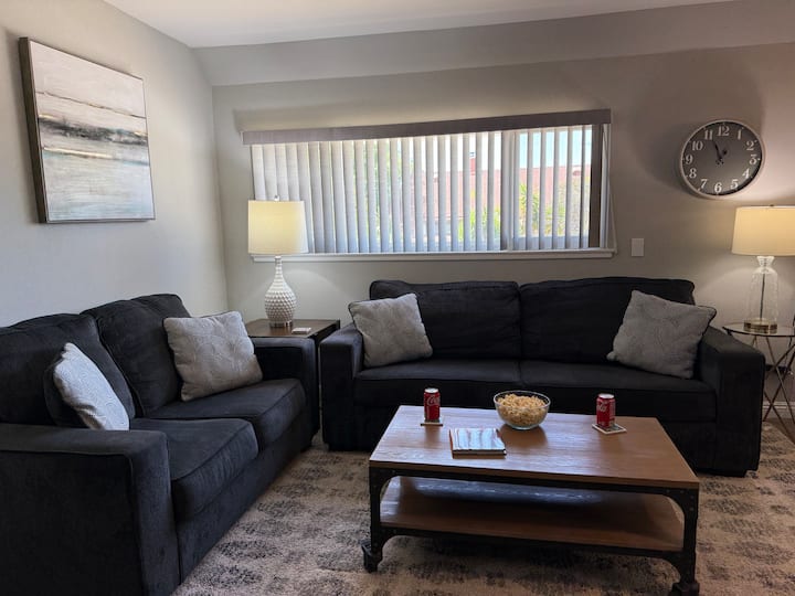 Citrus Tree Retreat 2 Br Sleeps 6 Near La & Malibu - Thousand Oaks, CA