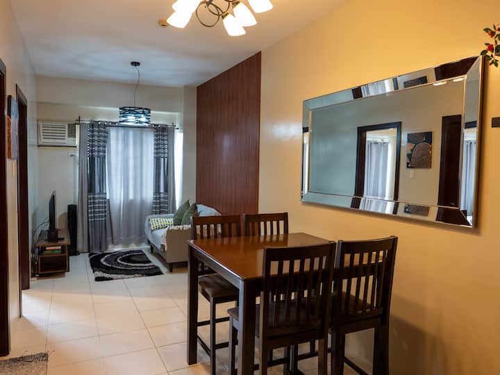 Modern/classic Designed 1br East Bay Condo Unit - Muntinlupa