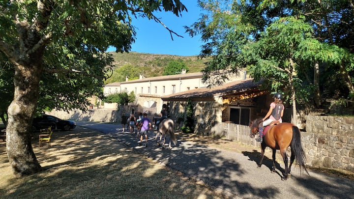 Au Chant Du Coq Gîte Grande Capacité - Ardèche