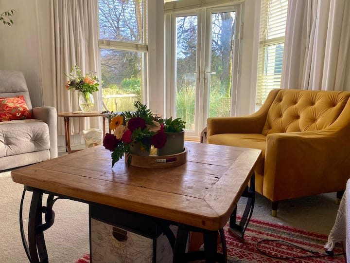 Kimberley Park Victorian Garden Flat Sleeps 5 - Penryn