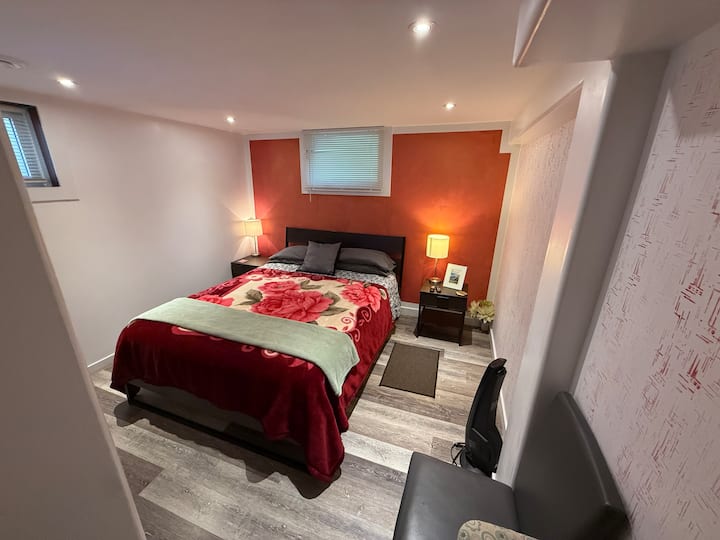 Chic Bachelor 5 Min From Attractions. Free Parking - Niagara Falls