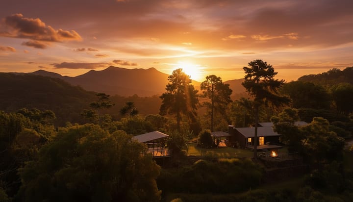 Hilltop Peace | Retreat, Fire Pit & Yoga Deck - Ocean Shores