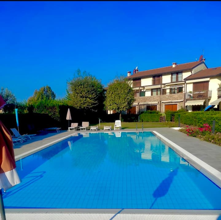 Wonderful Apartamenti With Pool - Bardolino, Italia