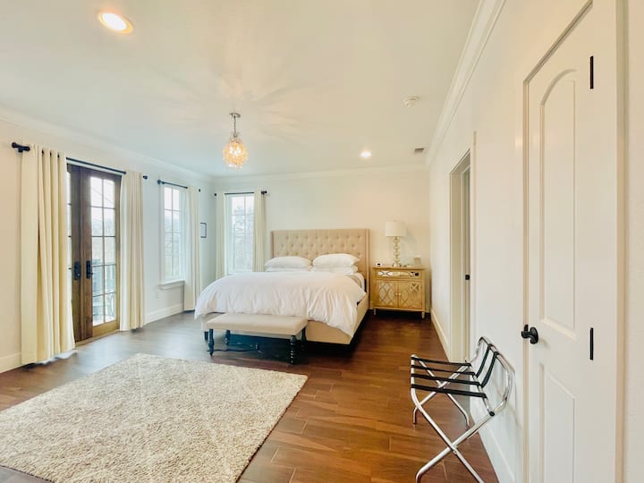 Emigrant's Inn - No. 3 Fairytale Suite. - Fredericksburg, TX