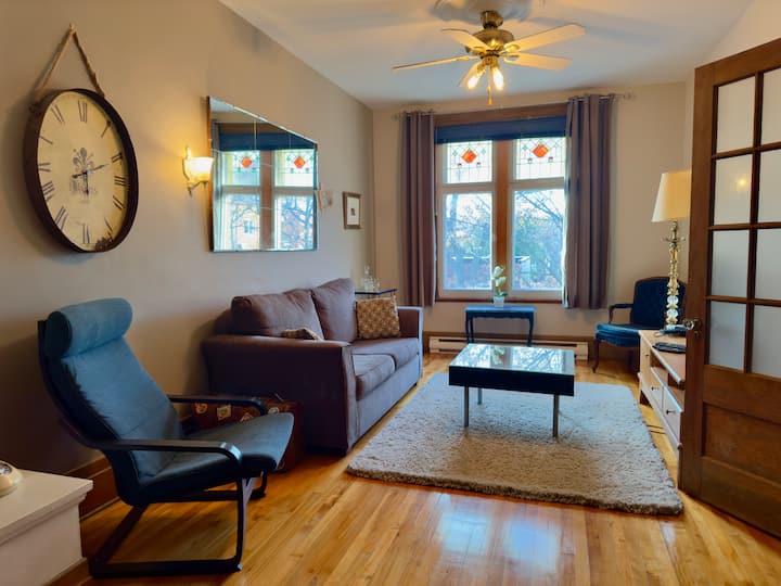 Le 36zero4 Beau 6 ½ à 3 Min. Du Métro_2 Chambres - Laval, Canada