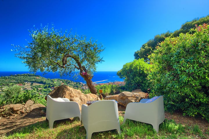 Casa Con Giardino E Magnifica Vista Mare E Città - İmperia, İtalya