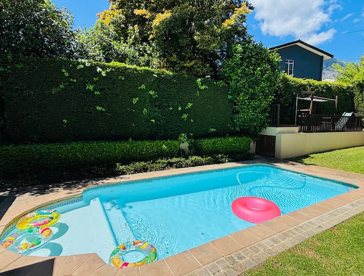 Family Home With Table Mountain View And Pool - Stellenbosch