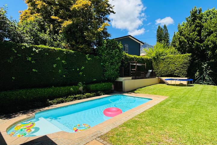 Family Home With Table Mountain View And Pool - Stellenbosch
