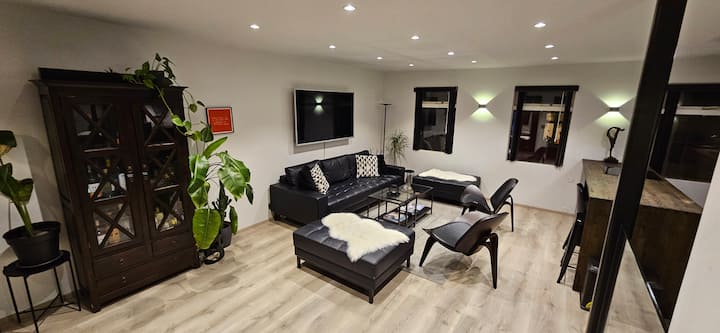 Perfect Location Modern Apartment - Reykjavik
