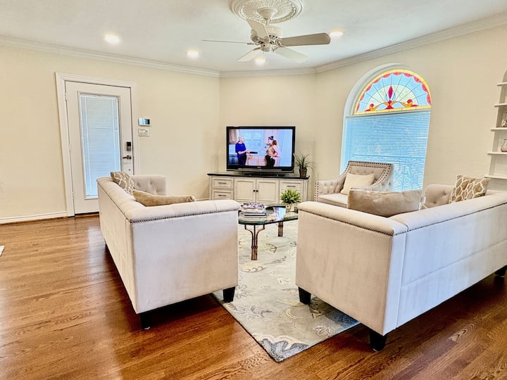 University Park Upstairs Luxury Duplex - Uptown - Dallas