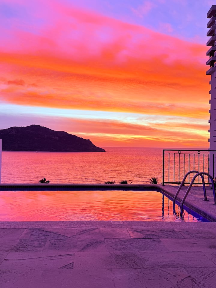 Departamento Con Vista Al Mar En Zona Dorada - Mazatlán