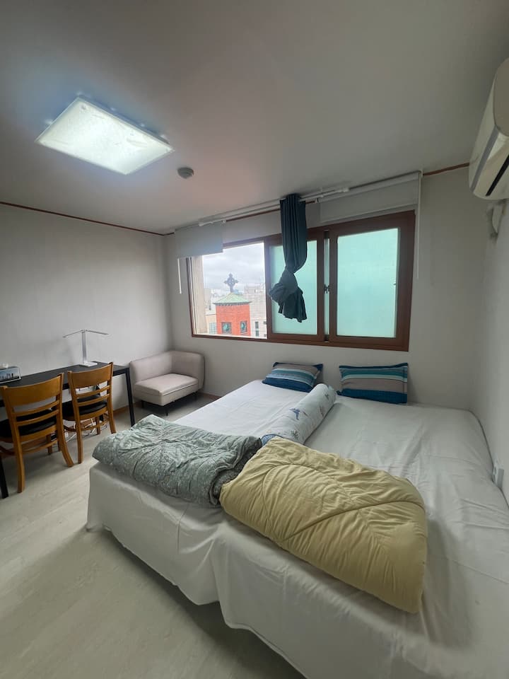 Hippie Chic #1 Mangwon Station (6min Walk) - Seoul