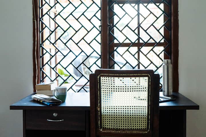 Heritage Charm With Modern Comfort In Indiranagar - Bengaluru