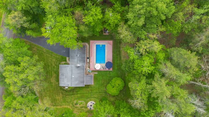Woodstock Family Home W/ Tree House + Heated Pool - Woodstock, NY