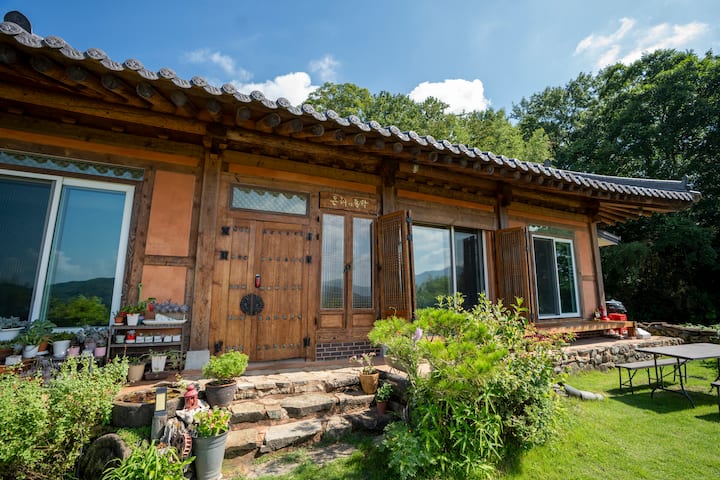 Dalbit’s Graceful Hanok — Damyang Hanok Stay - South Korea