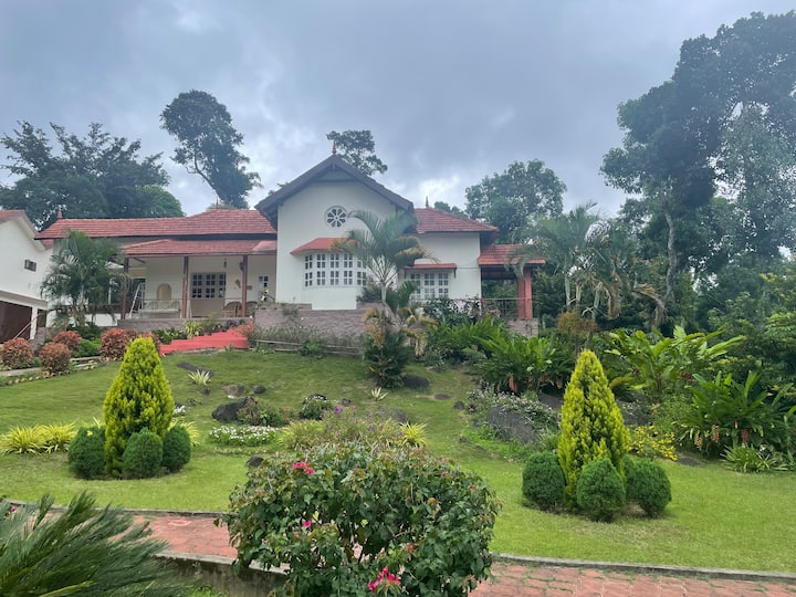 Bungalow "On The Rocks" In Coorg - コダグ