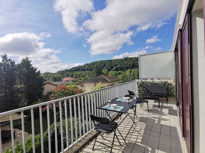 T2 Rochetaillée Avec Terrasse à 15 Min De Lyon - Neuville-sur-Saône