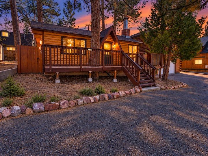 The Cuddle Inn - Walk To Village & Lake, Fireplace, Barbecue - Big Bear Lake, CA