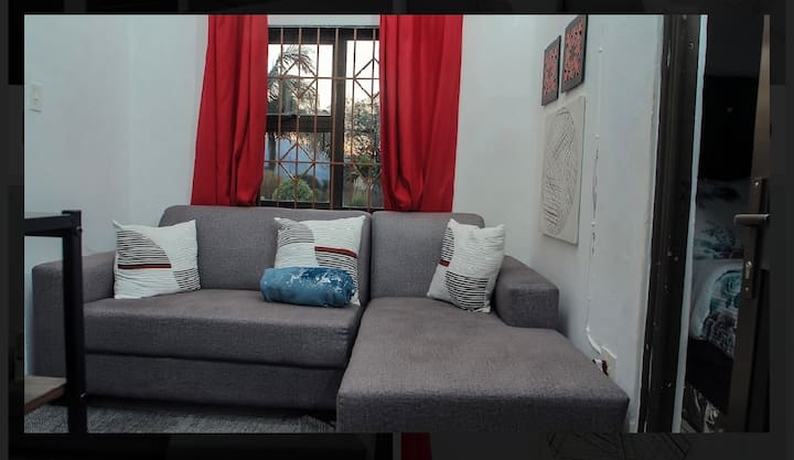 Cosy Charming Nest - Swaziland/ Eswatini