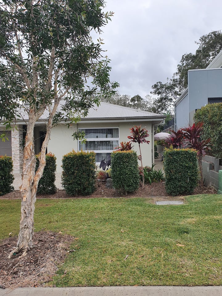 Noosa -Coolum  2 Bedroom Self-contained Apartment - Noosa